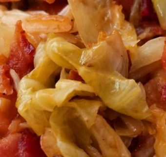 Sparkles of Yum - A fan of food and flavors teaching new recipes to try.